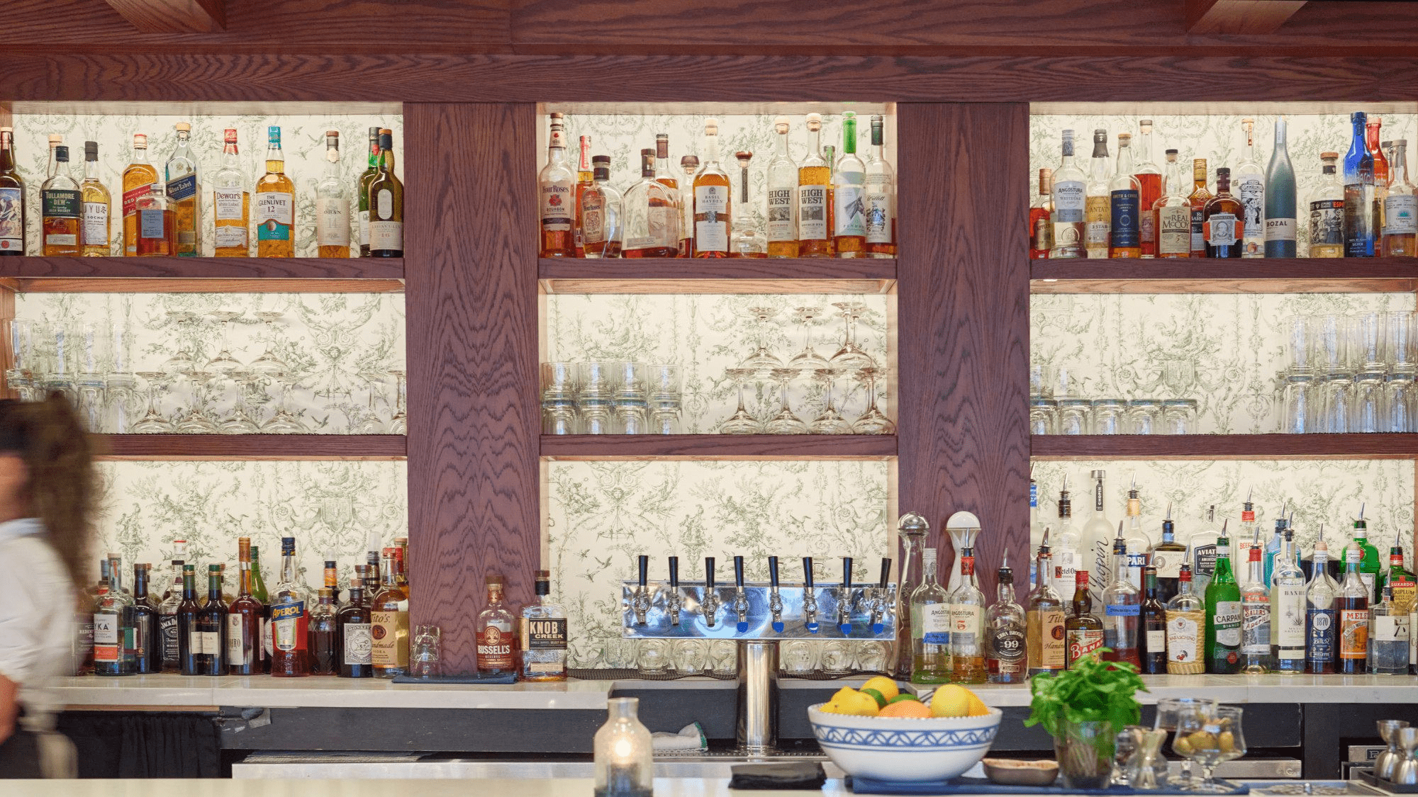 Bar Max Hotel Bar and Lounge | The Goodwin